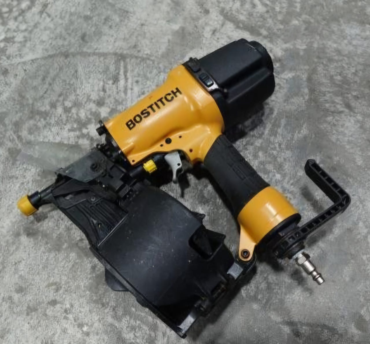 Bostik N75C-2-E inkl 2000 terrasseskruer/spiker, rimelig tilsalgs ...