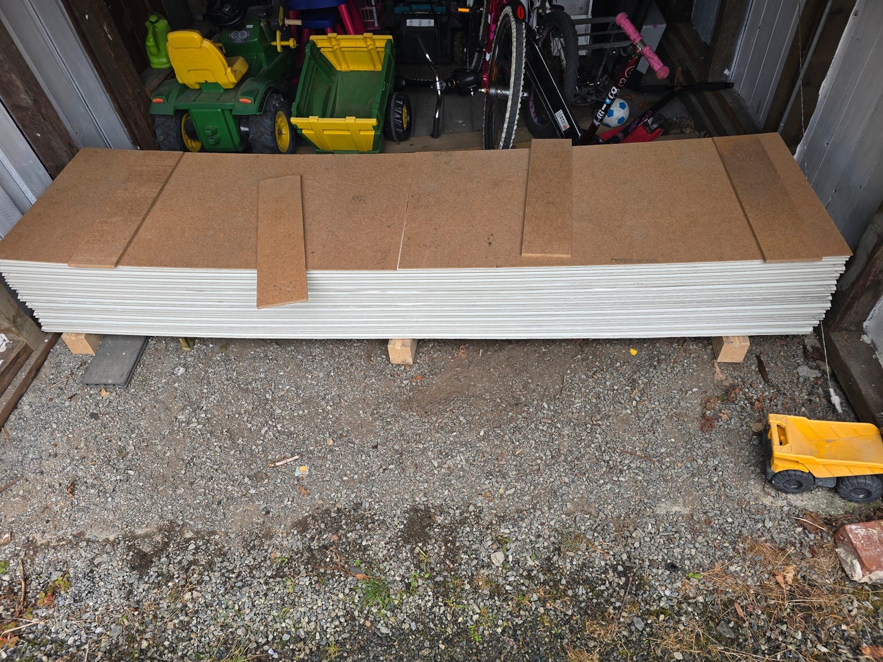 Mdf veggplater 240cm fas, hvite NYE | FINN-torget