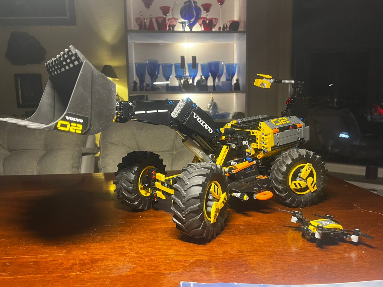 Lego Technic 42081 Volvo Concept Wheel Loader Zeux | FINN-torget