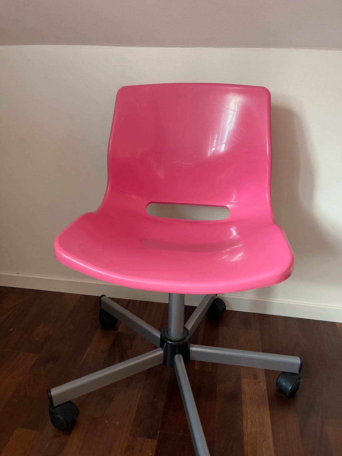 Rosa stol | FINN-torget