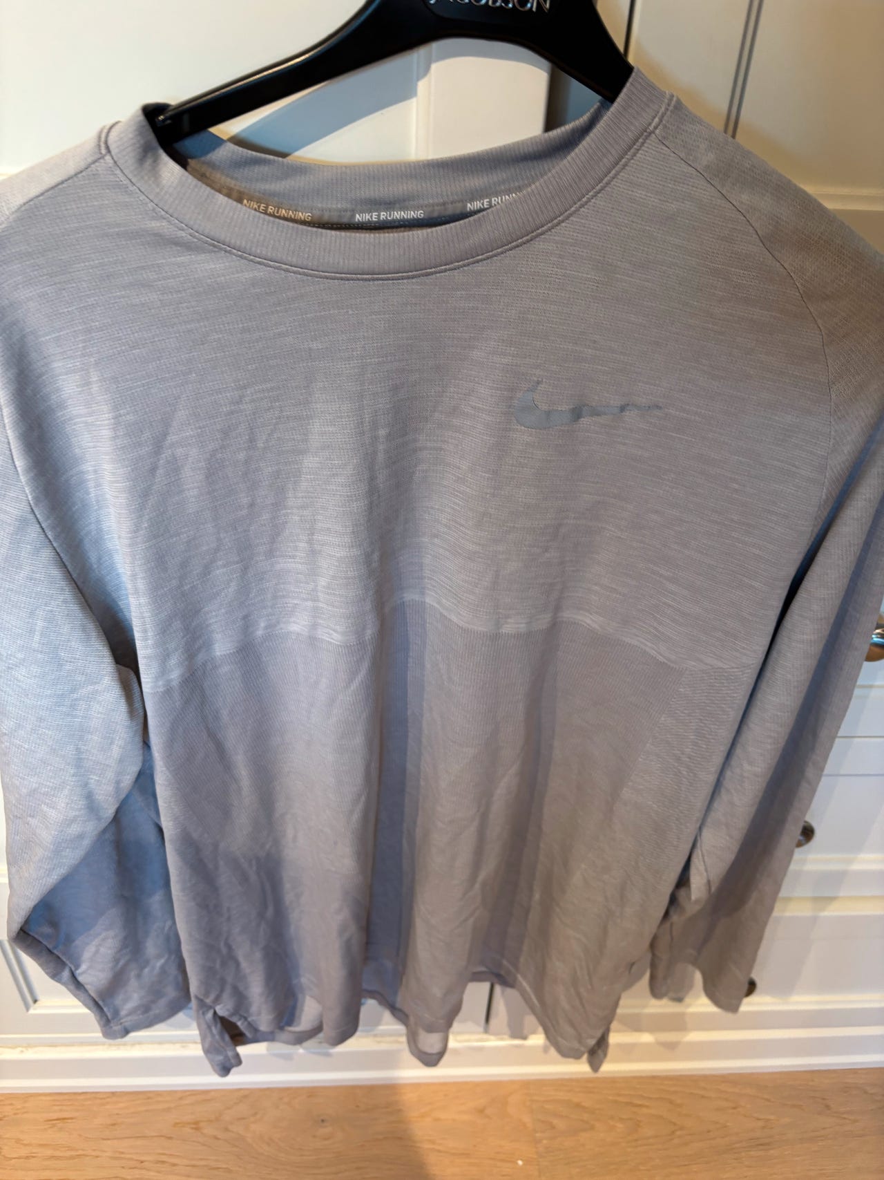 Nike langermet løpeskjorte | FINN-torget