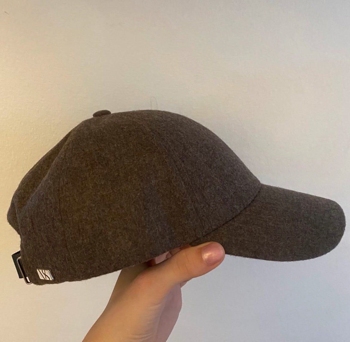 Varsity caps | FINN-torget