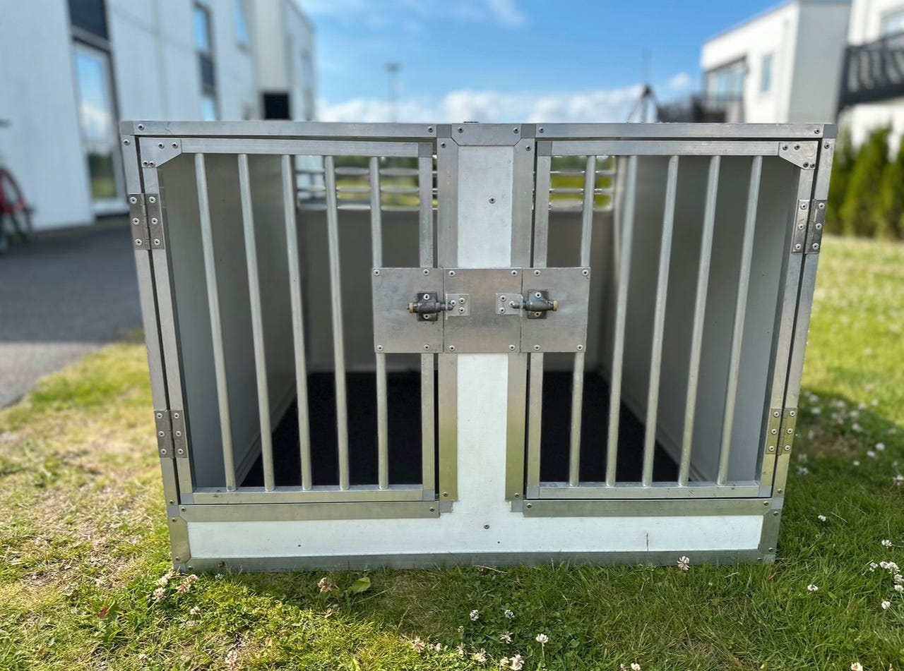 Dobbelt bur for hund til bil eller hjemme | FINN-torget