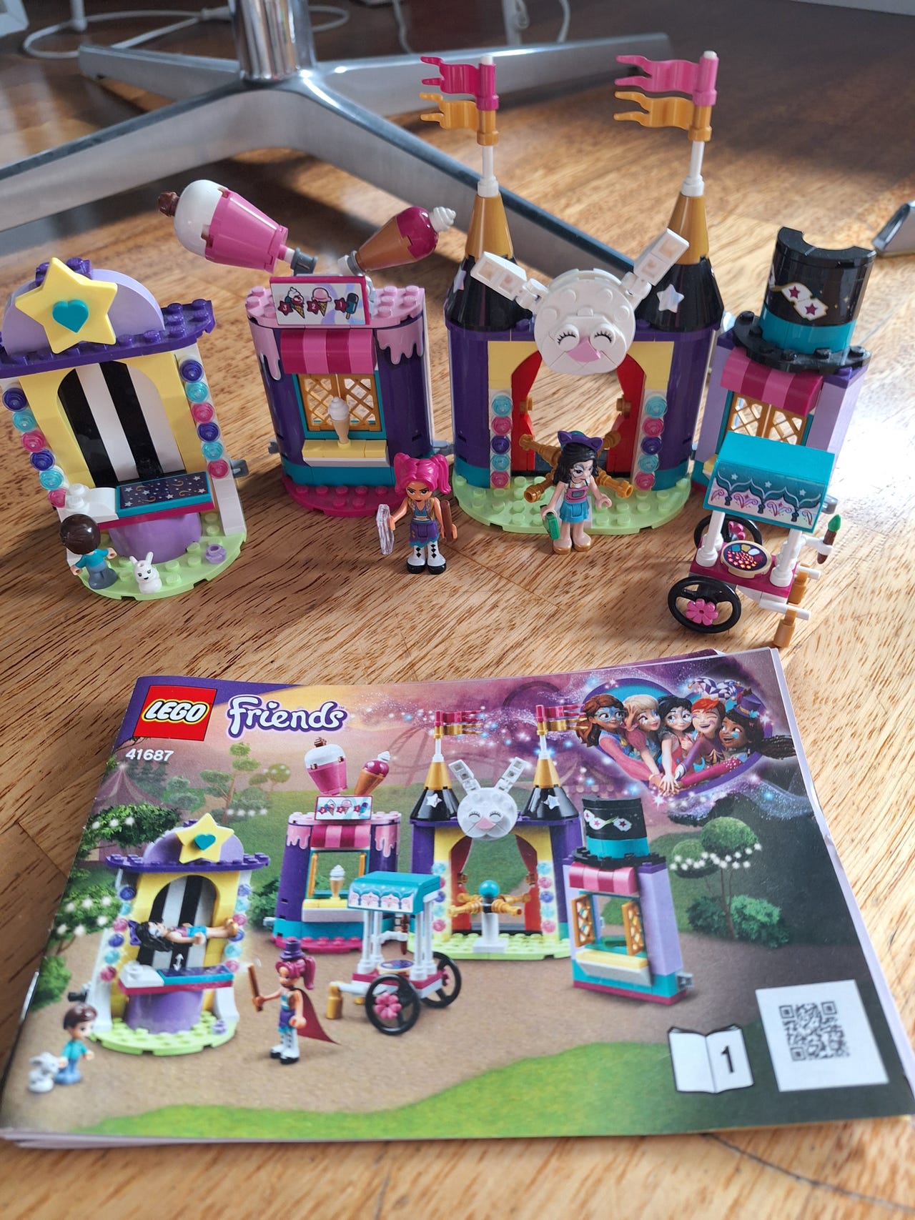 LEGO FRIENDS 41687 MAGICAL STALLS | FINN-torget