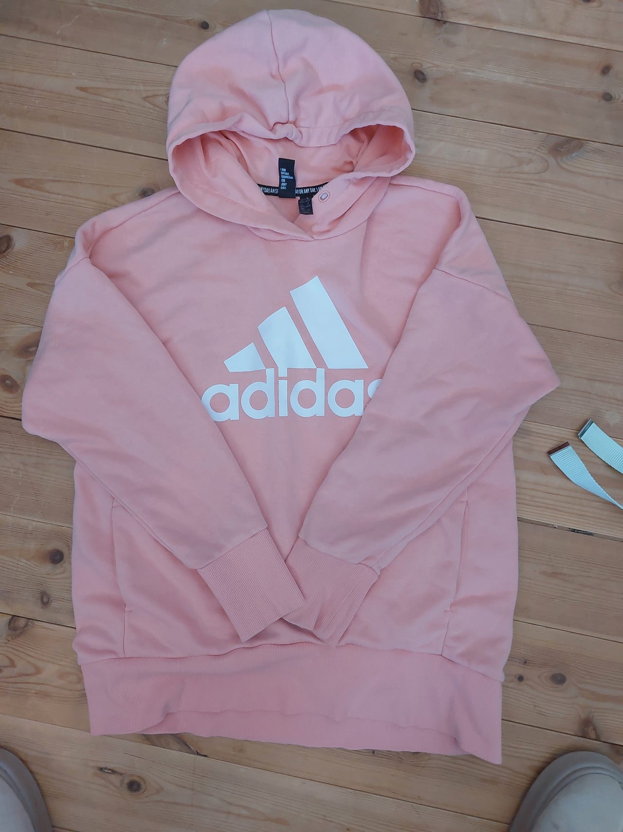 Rosa adidas hettegenser | FINN-torget