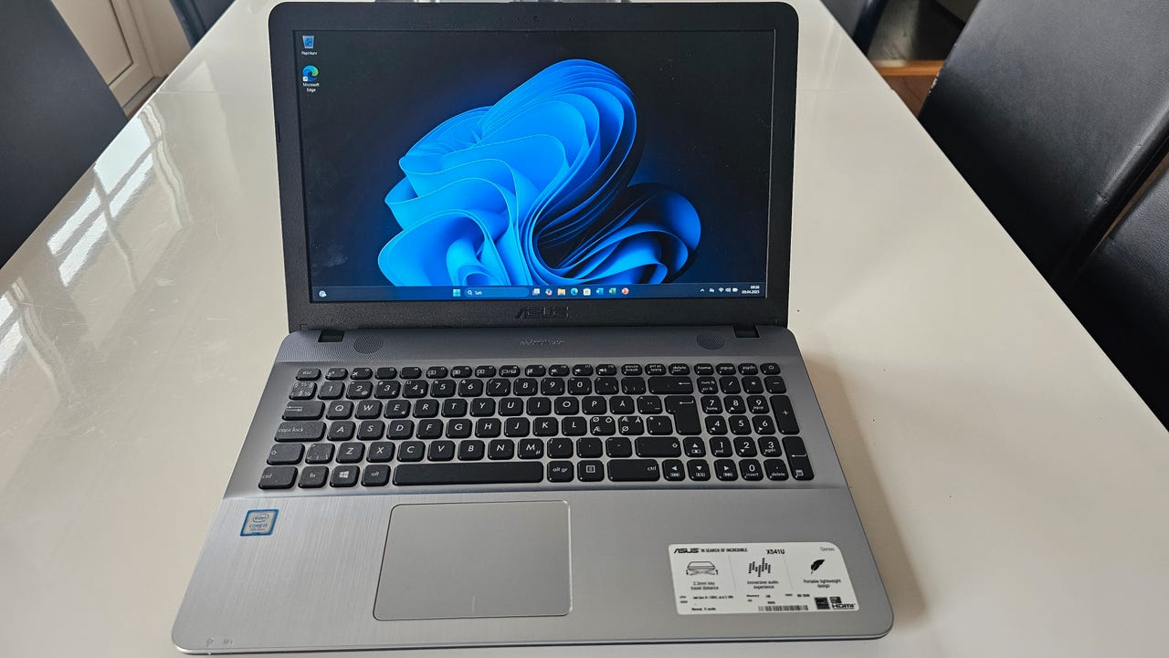 Kraftig Asus X541U i5(7) Gen / 8GB Ram/ 240GB SSD/ Windows 11 | FINN-torget