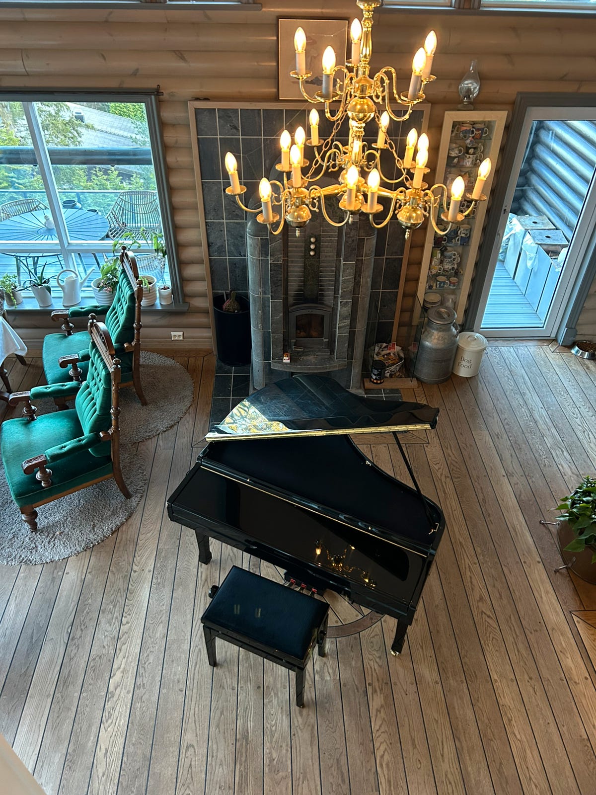 Elektrisk flygel HG-425e Mini-Grande Ensemble i sort glans | FINN-torget