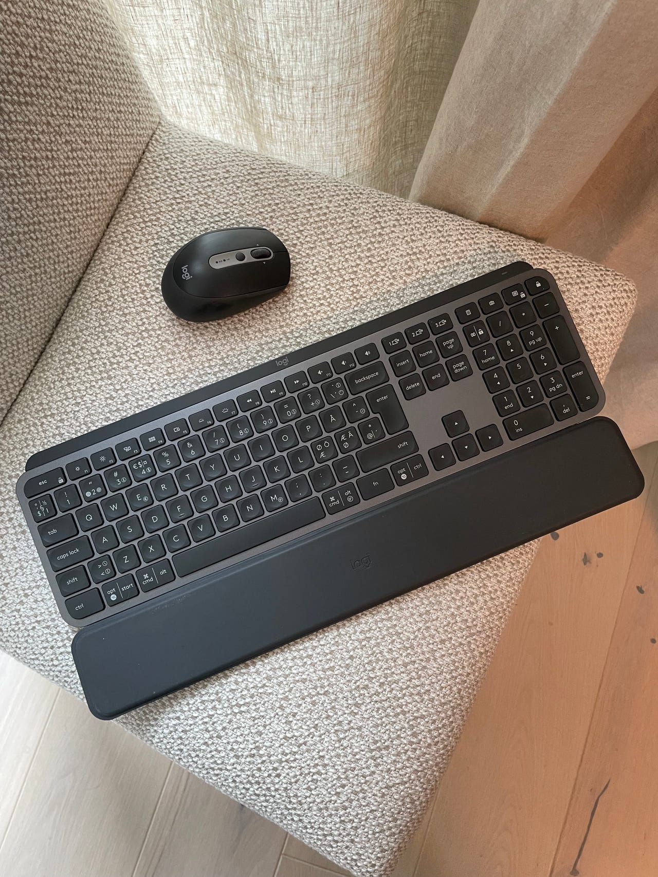 Logitech MX Keys S trådløst tastatur (grafitt) | FINN-torget