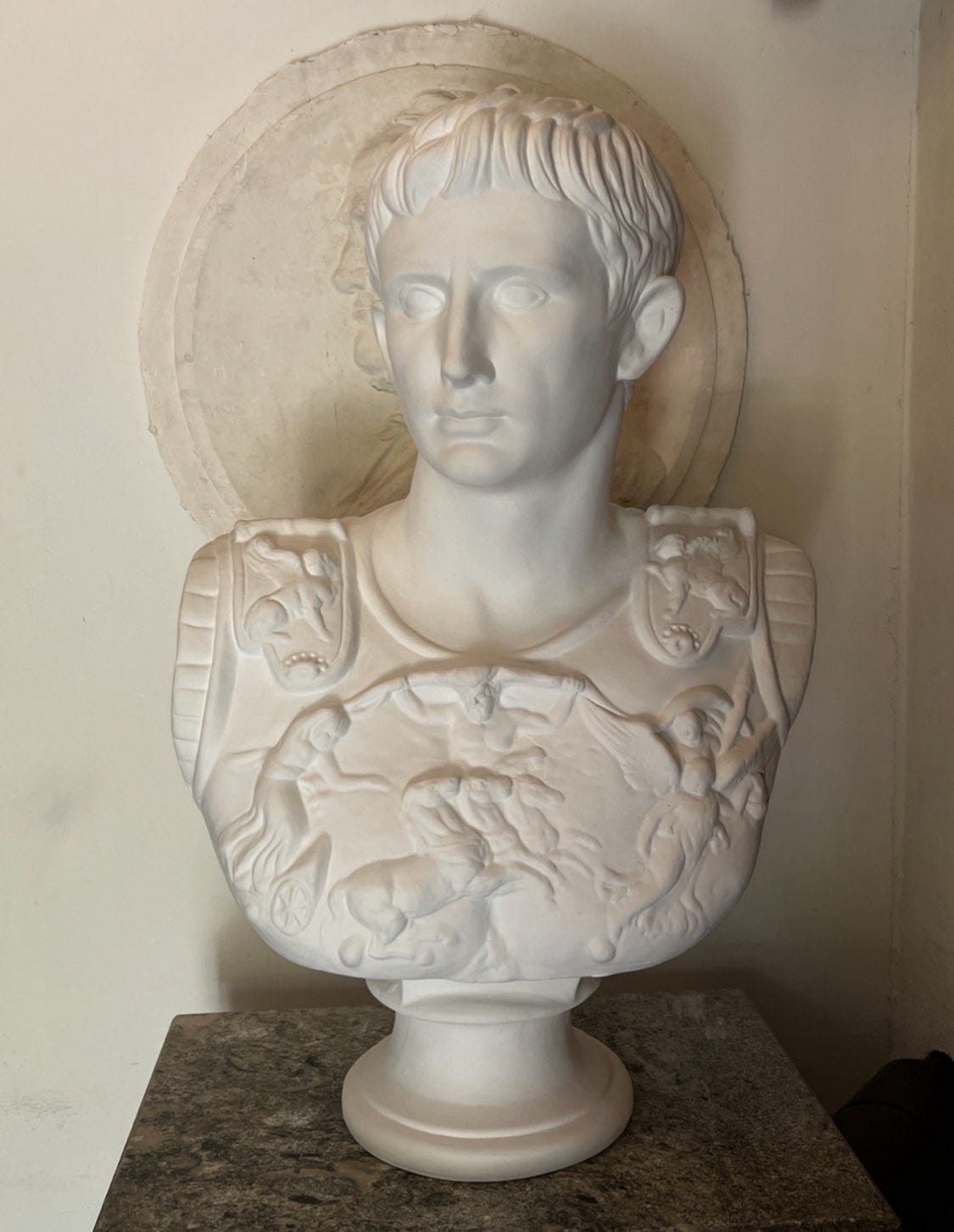 Stor byste av Augustus Caesar | FINN-torget