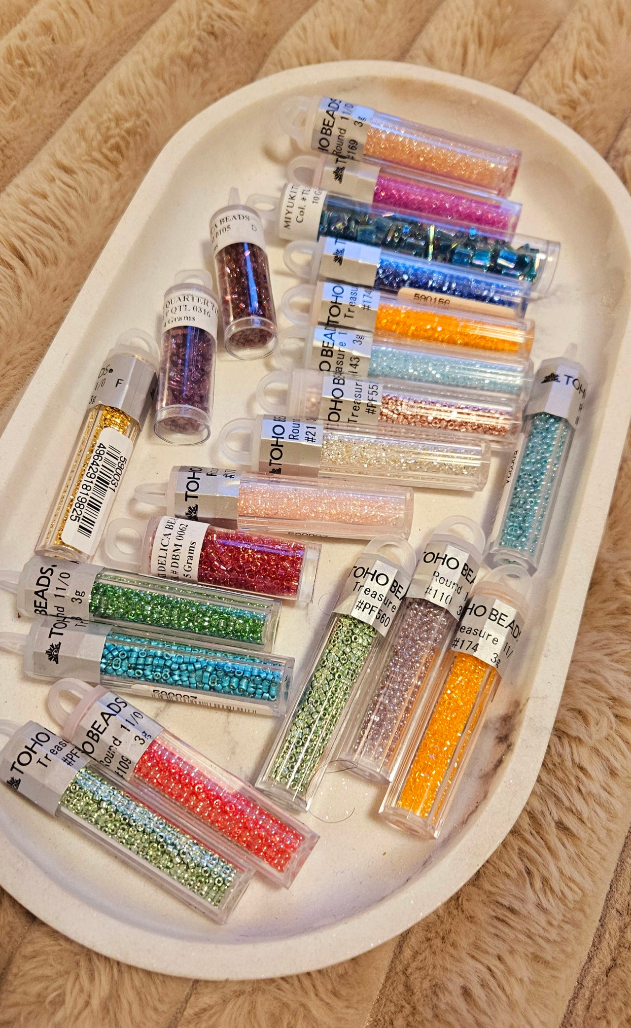 Rocailles og TOHO Perler/Beads. | FINN-torget