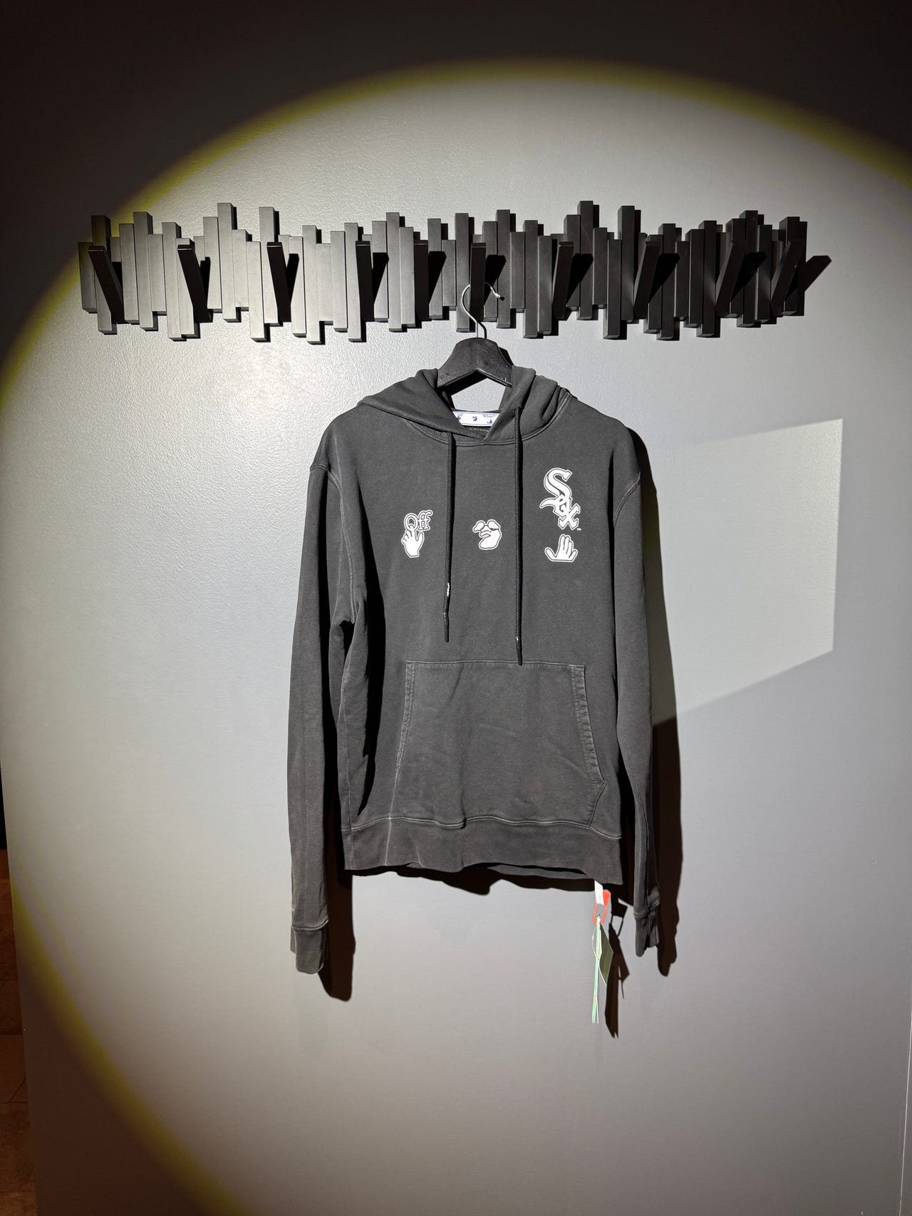 OFF-WHITE x MLB Chicago White Sox Slim Fit Hoodie str L | FINN-torget