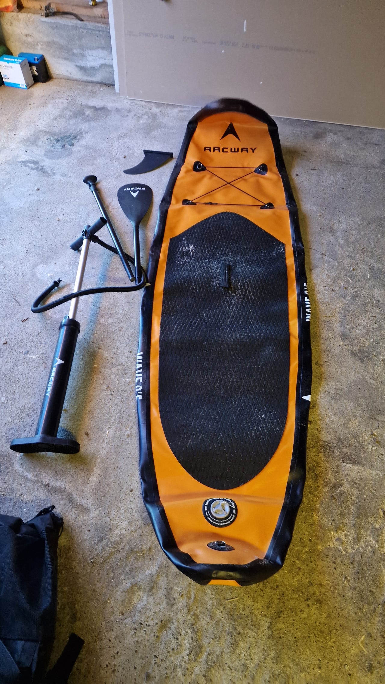 SUP brett, raceway. | FINN-torget