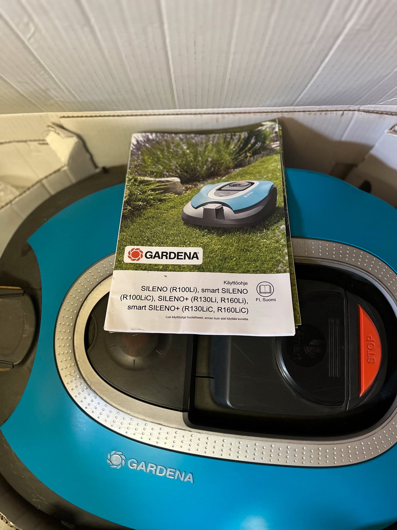 Gardena Sileno R100LiC (med sensorfeil) og ladestasjon selges | FINN-torget