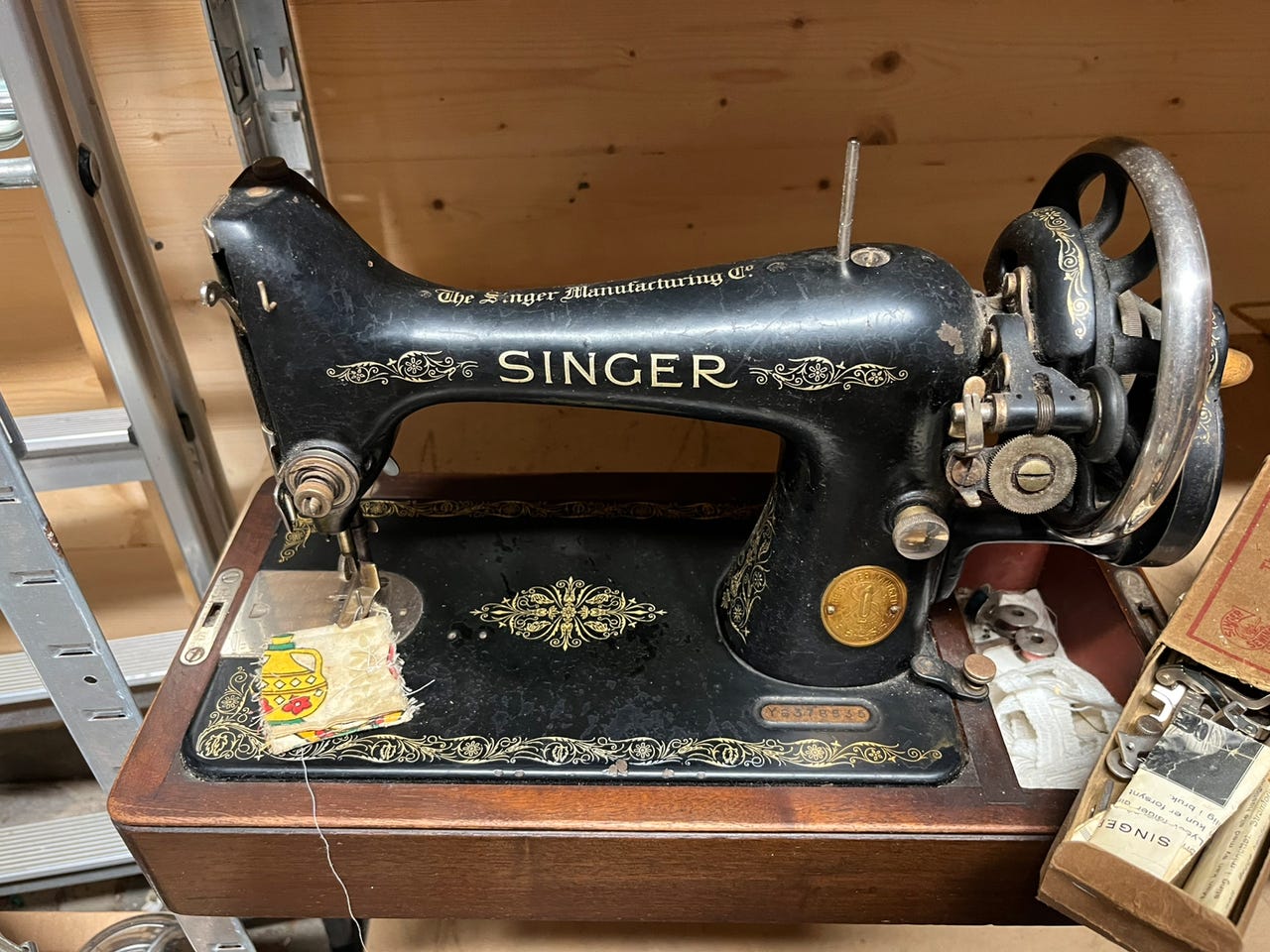 Singer symaskin med tilbehør | FINN-torget