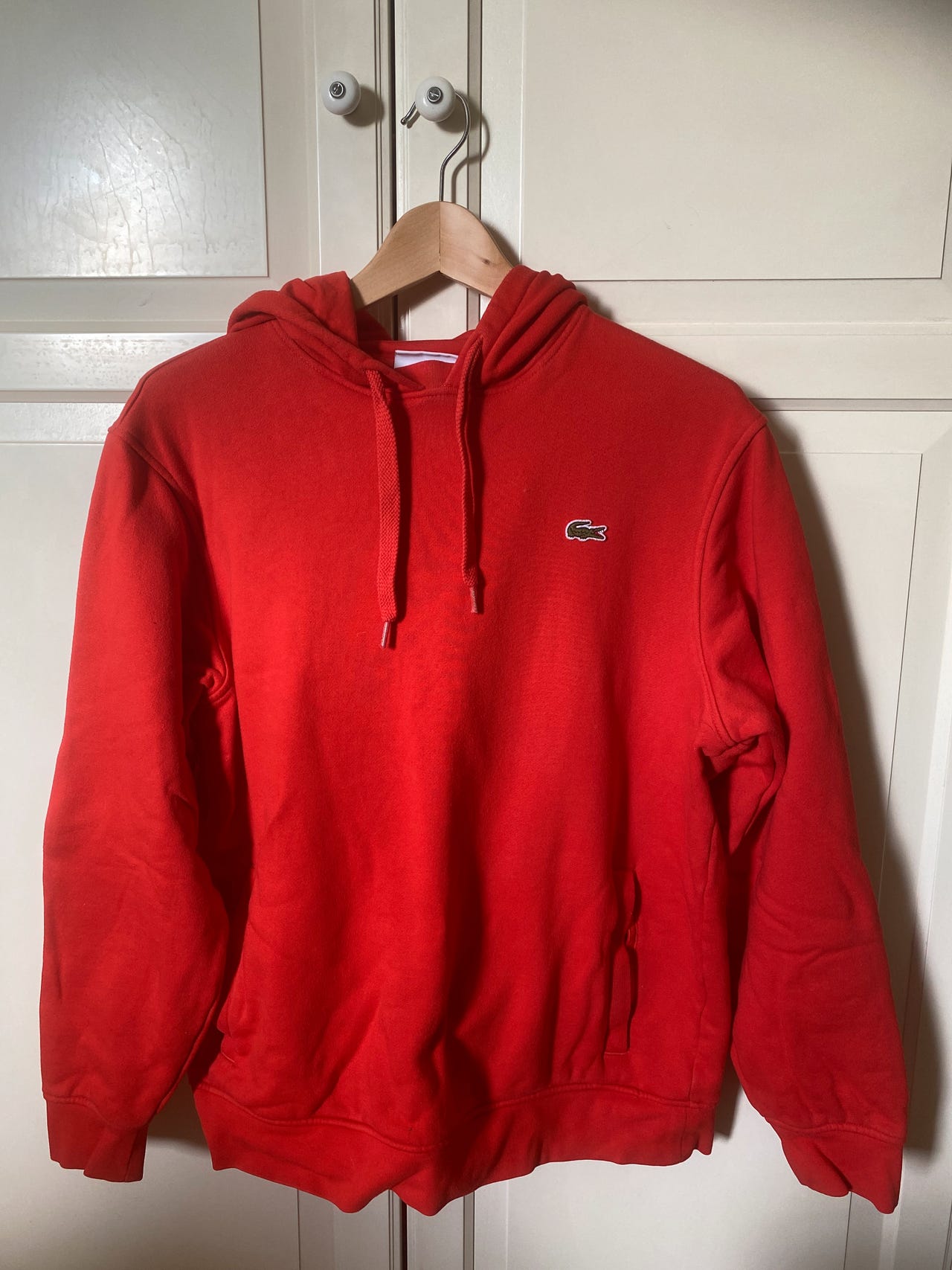 Lacoste hettegenser str. L | FINN-torget