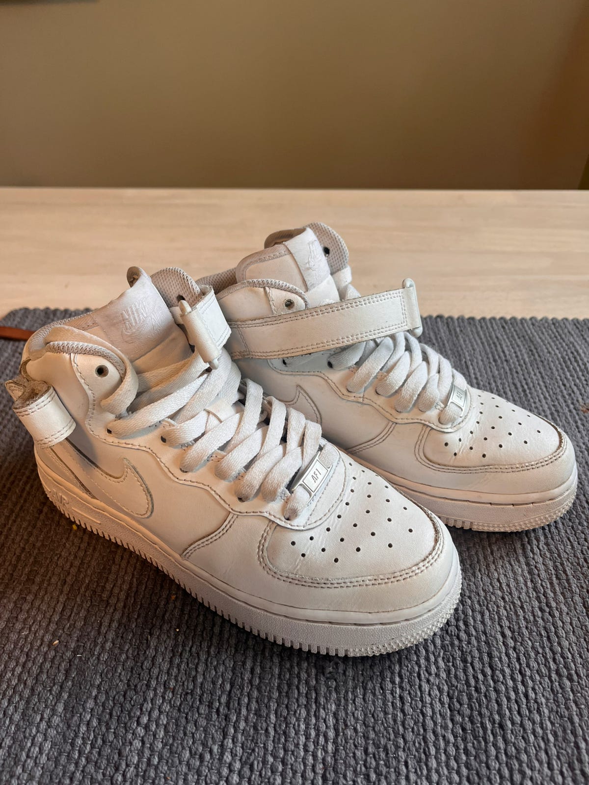 Nike AF1 07 MID - Str. 36,5 | FINN-torget