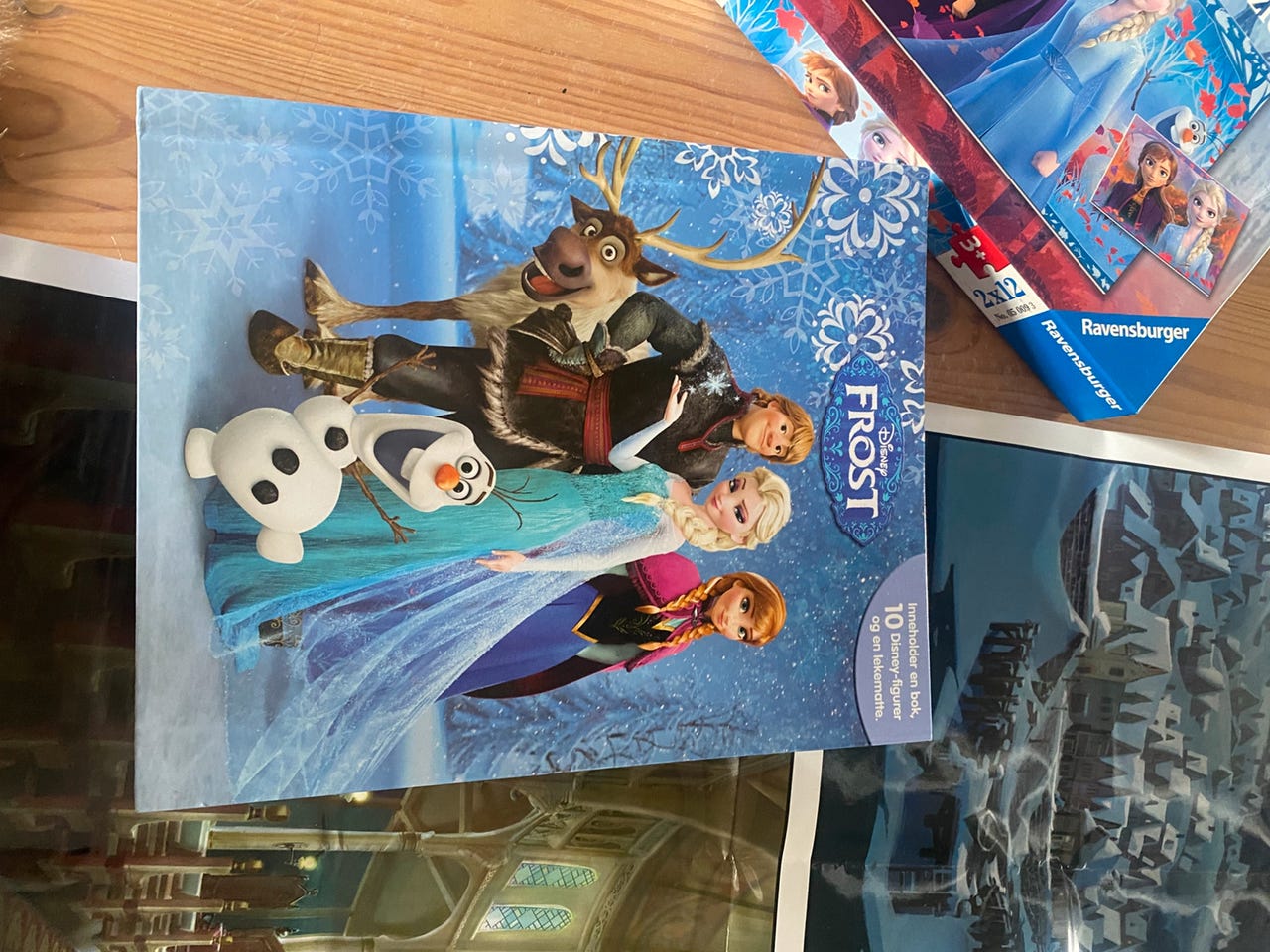 Elsa effekter og puslespill | FINN-torget