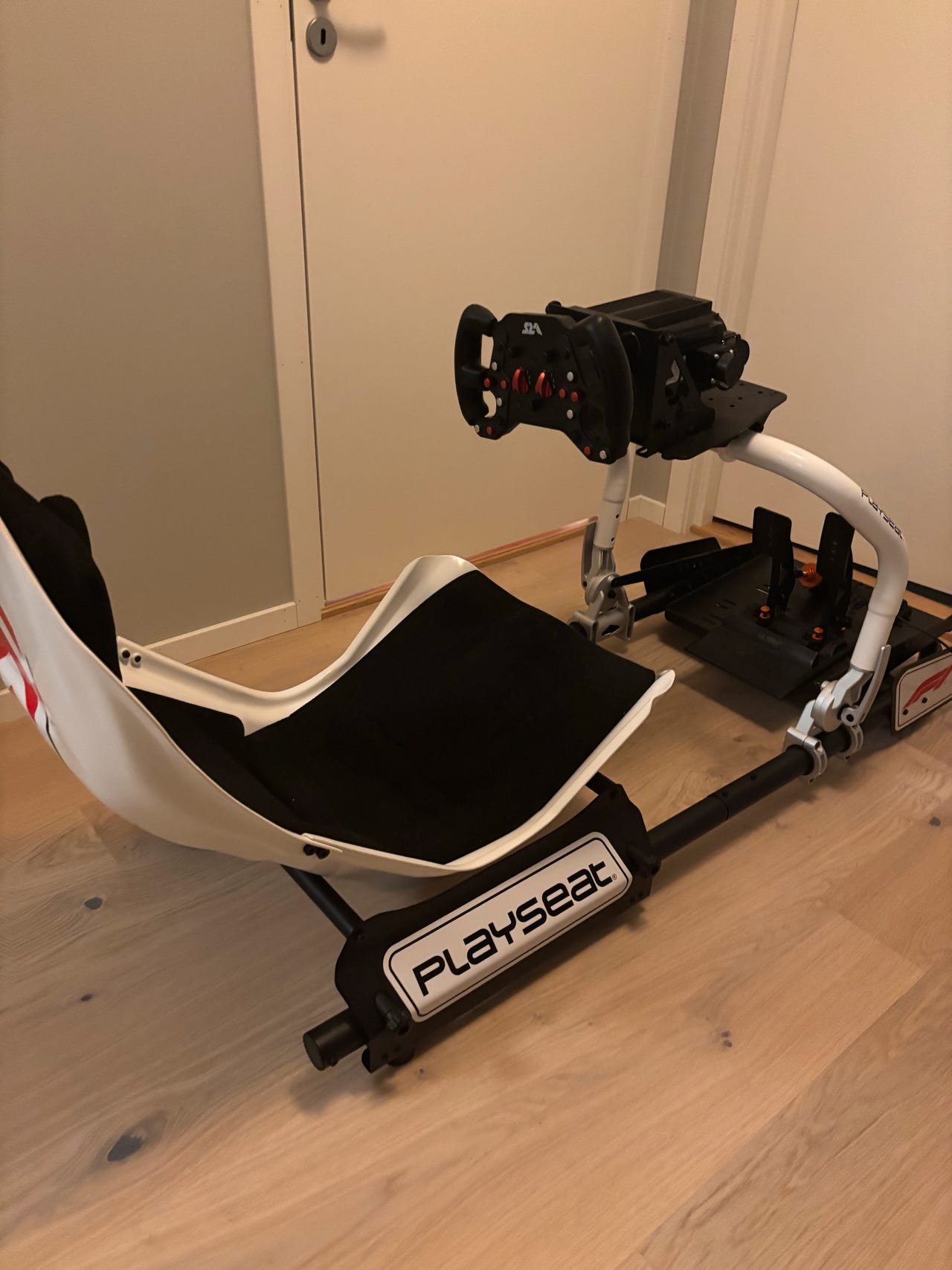 Playseat F1 Racing Simulator Set Hvit Svart | FINN-torget