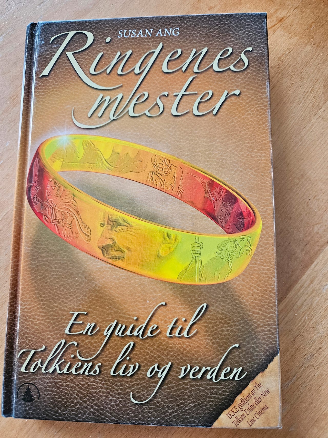 Susan Ang (2004): En guide til Tolkiens liv og verden. | FINN-torget