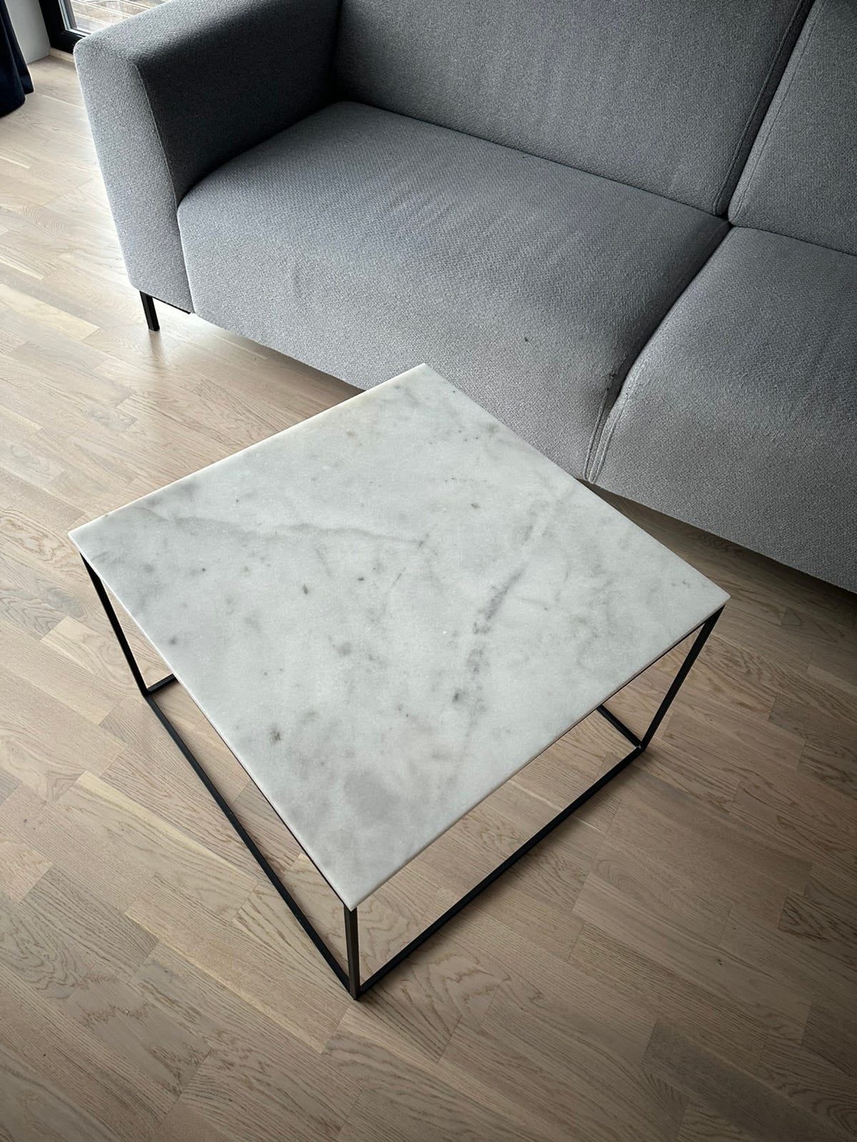 Bohus marmorbord 60x60 | FINN-torget