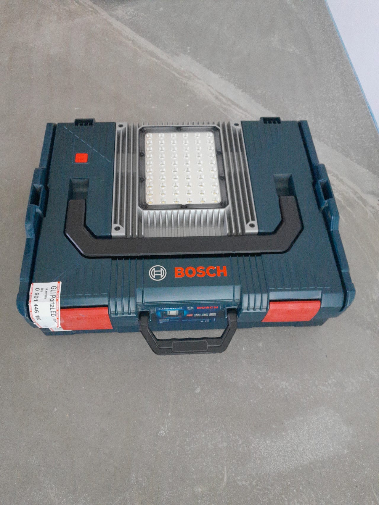 Bosch box med led lys | FINN-torget