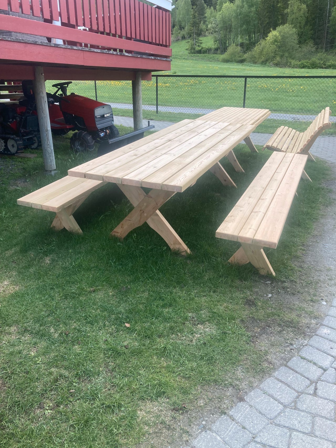 Hagebord med benker | FINN-torget