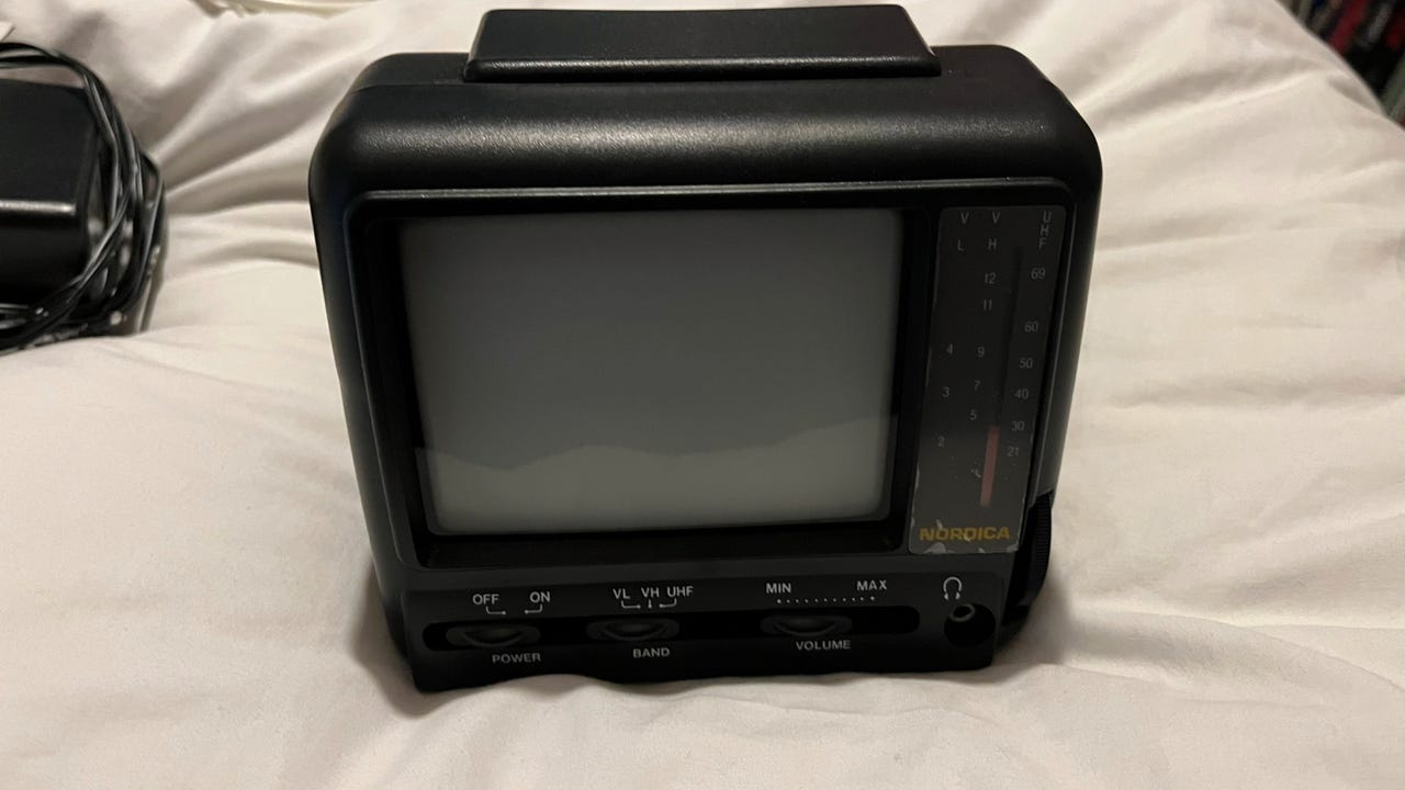 Mini Tv sort/hvit 4,5 | FINN-torget