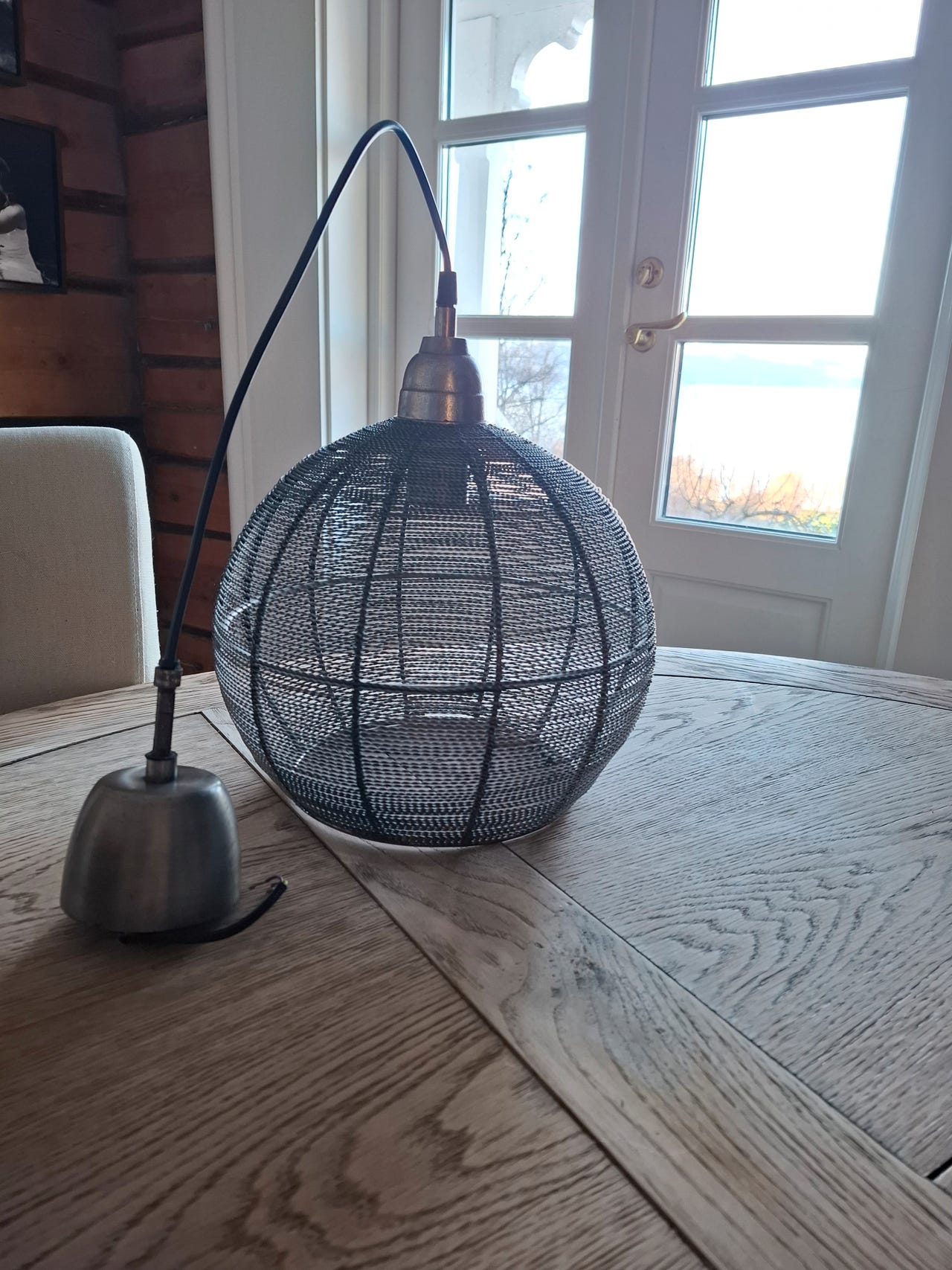 Metall sort taklampe | FINN-torget