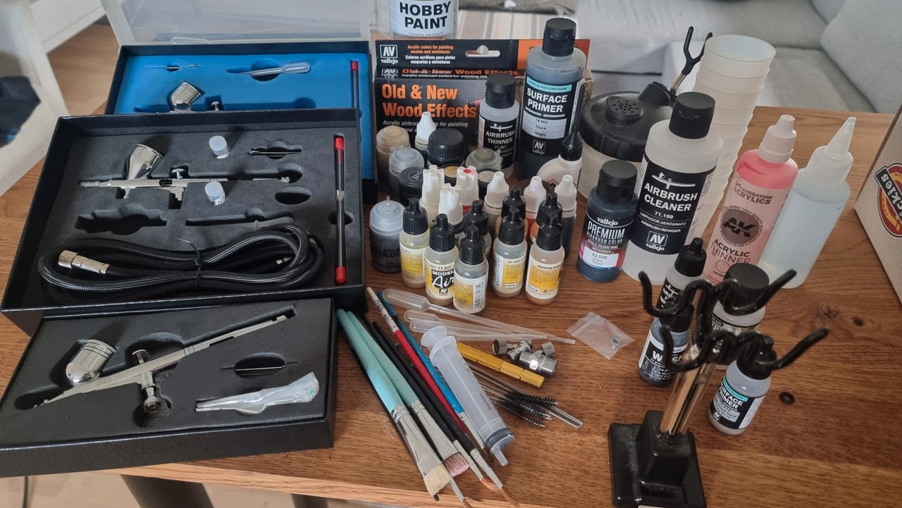 COMPLETE SET OF AIRBRUSH , COLOURS , COMPRESSOR AND ACCESSORIES | FINN ...