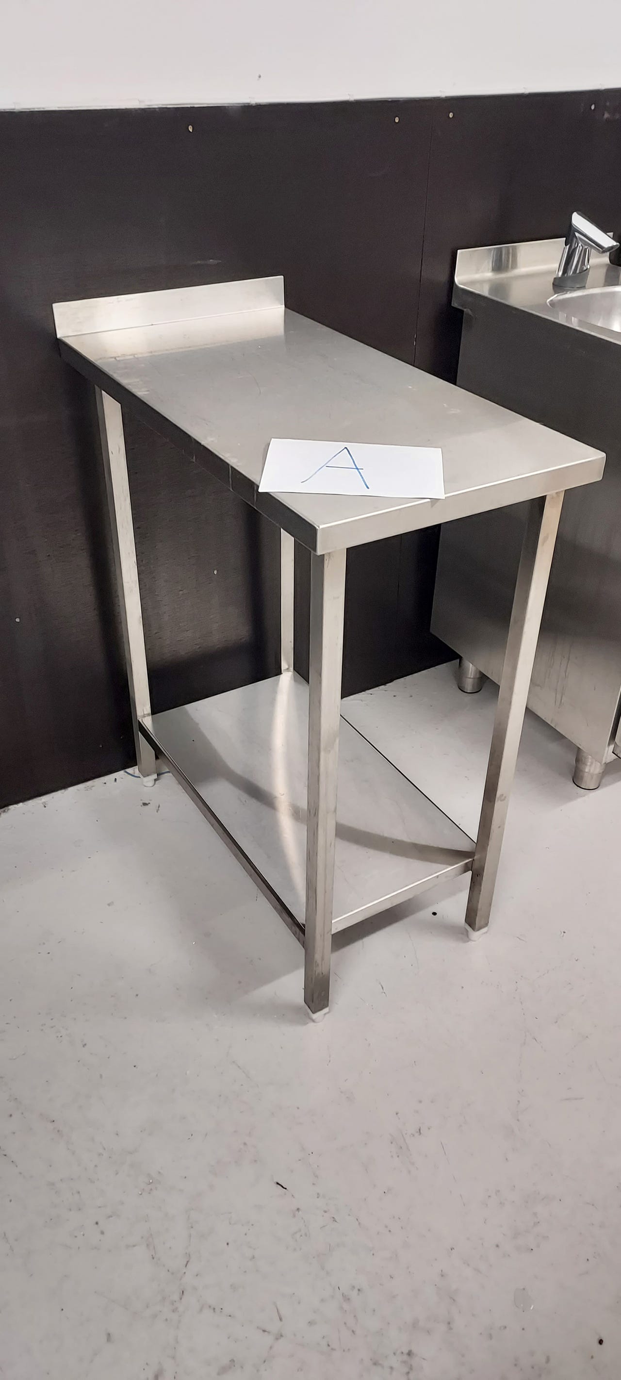 Rustfri benk 42 cm bred | FINN-torget