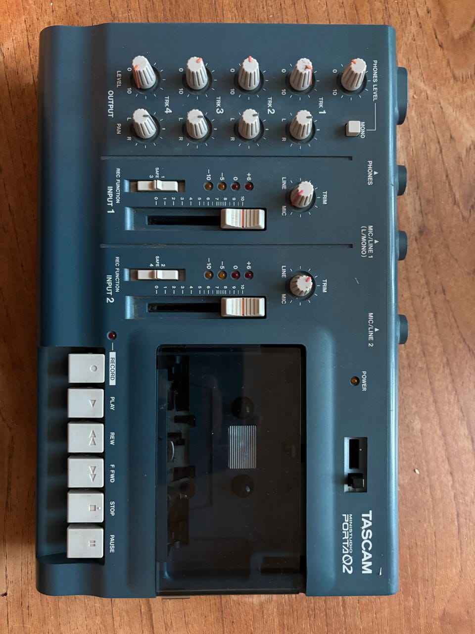 Diverse studioutstyr (Tascam, Audio-Technica, Mackie, Behringer) | FINN ...