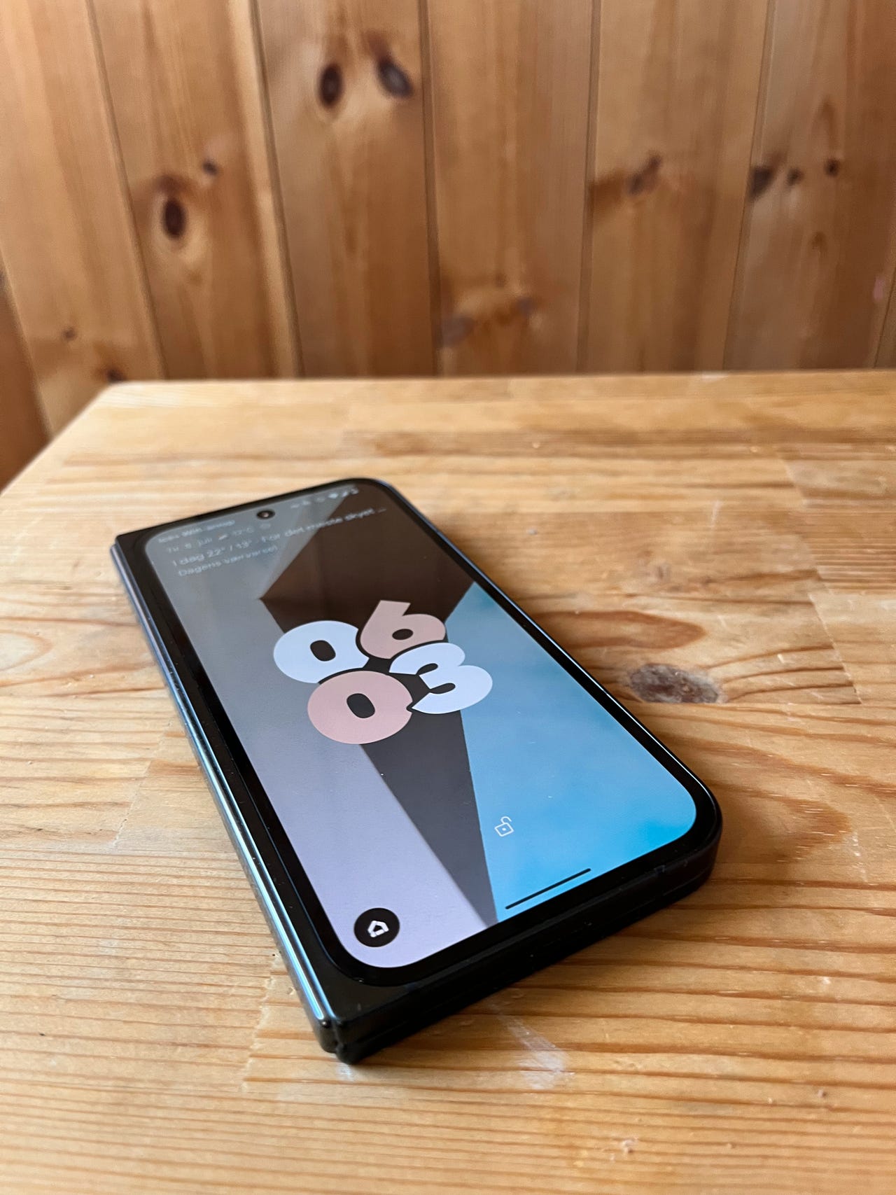 Google Pixel 9 Pro Fold m/ Pixel Watch 3 | FINN-torget