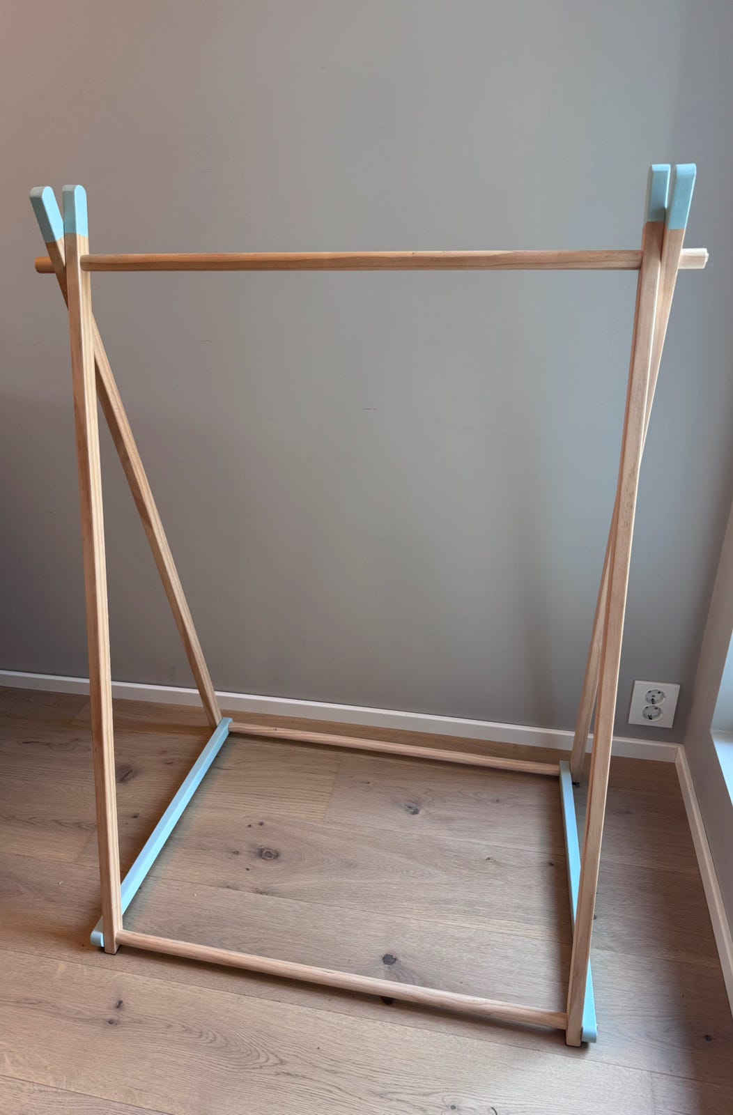 Klesstativ fra Søstrene Grene | FINN-torget