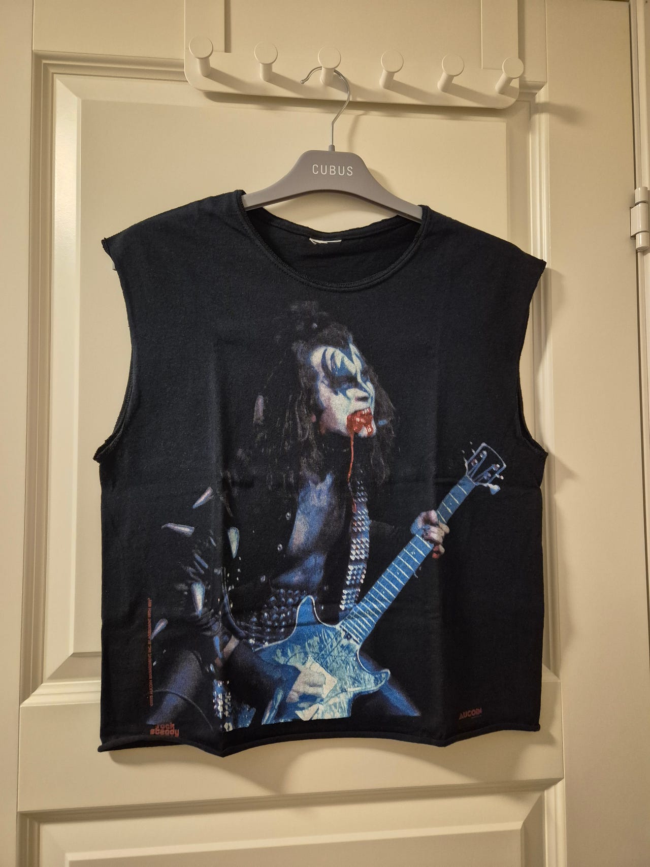 Råkul Gene Simmons/KISS t-skjorte, pent brukt, kan sendes | FINN-torget