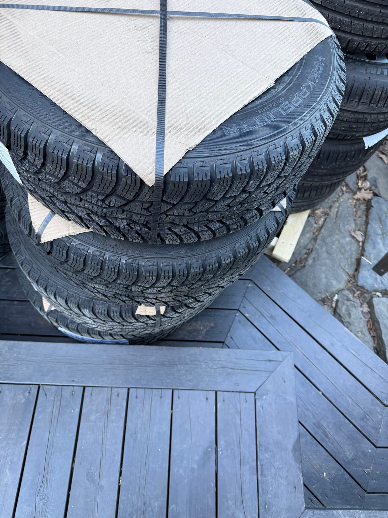 Komplett piggfri komplette hjul Opel VIVARO 2022 | FINN-torget