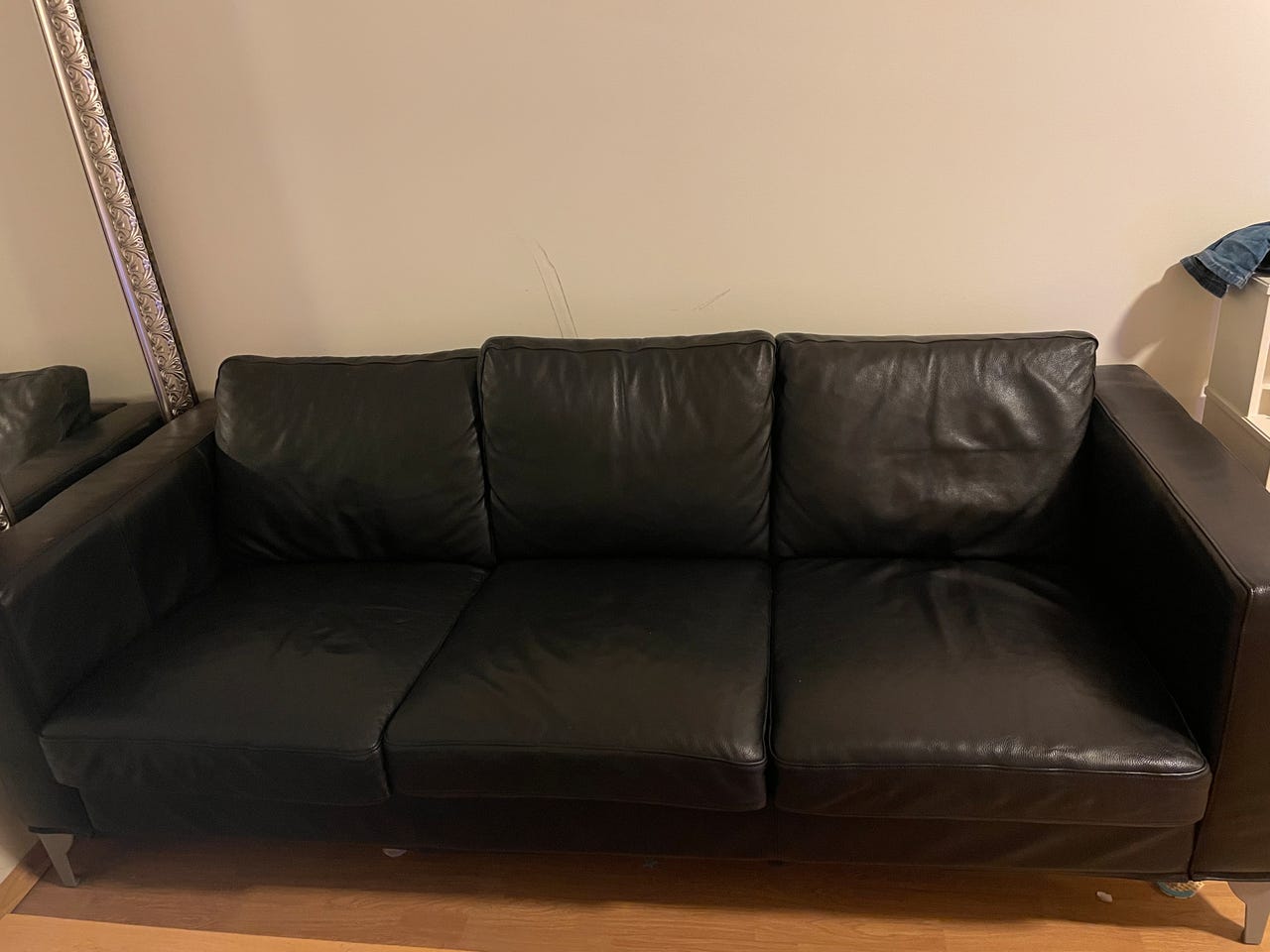 Sort skinnsofa | FINN-torget