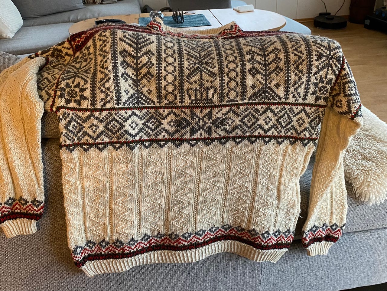 VM genser (Trondheim) fra 1997 selges | FINN-torget