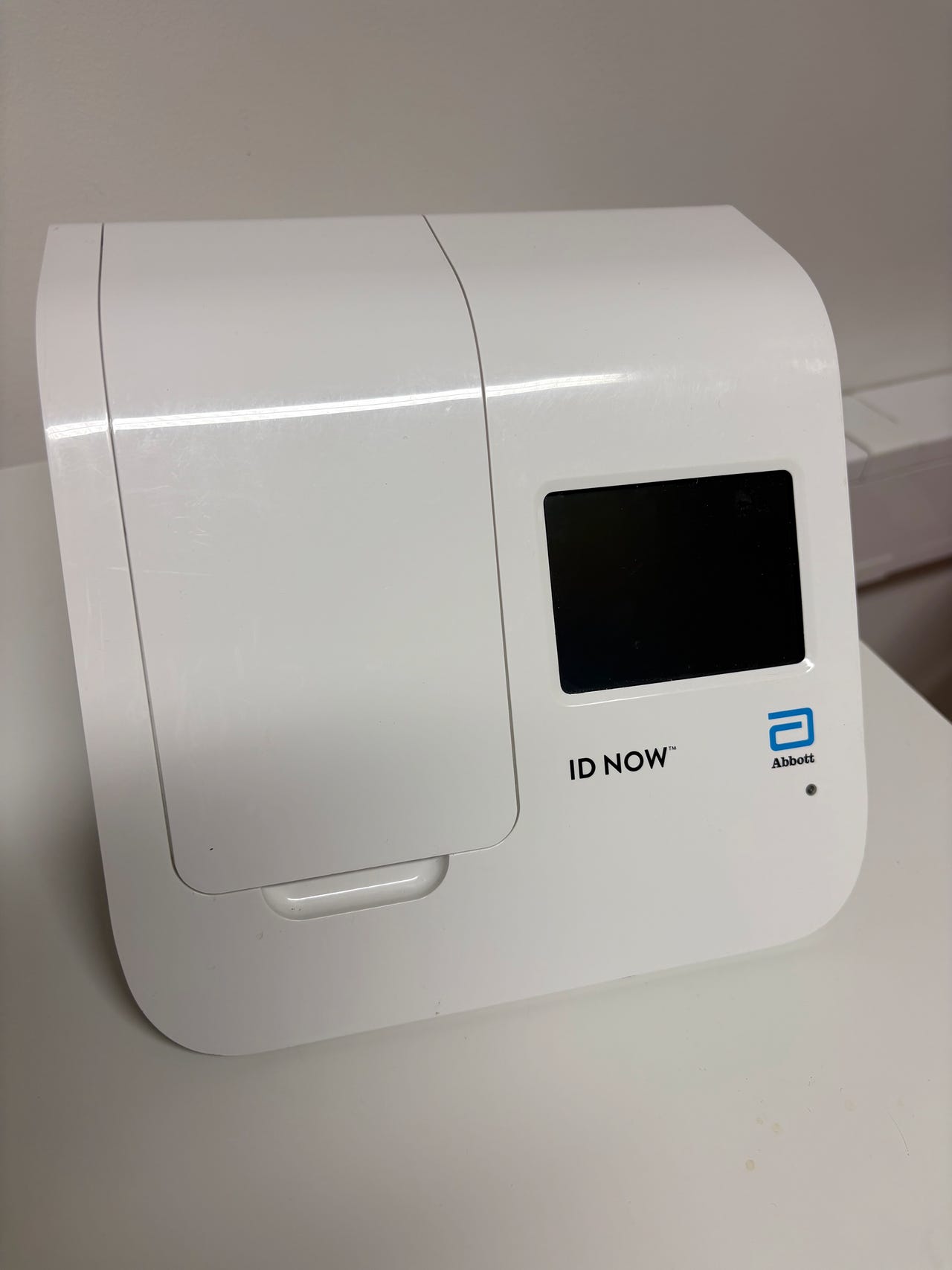 ID Now PCR maskin fra Abbott | FINN-torget