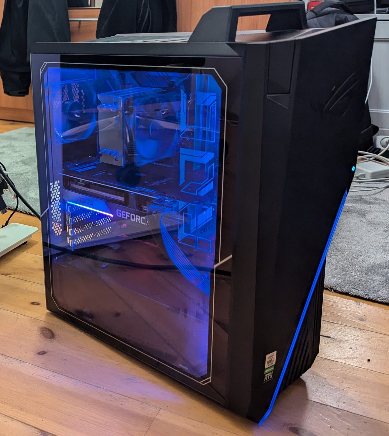 Rå gaming pc + razer keyboard, RTX3070, 32GB DDR4, Intel i7-10700 ...