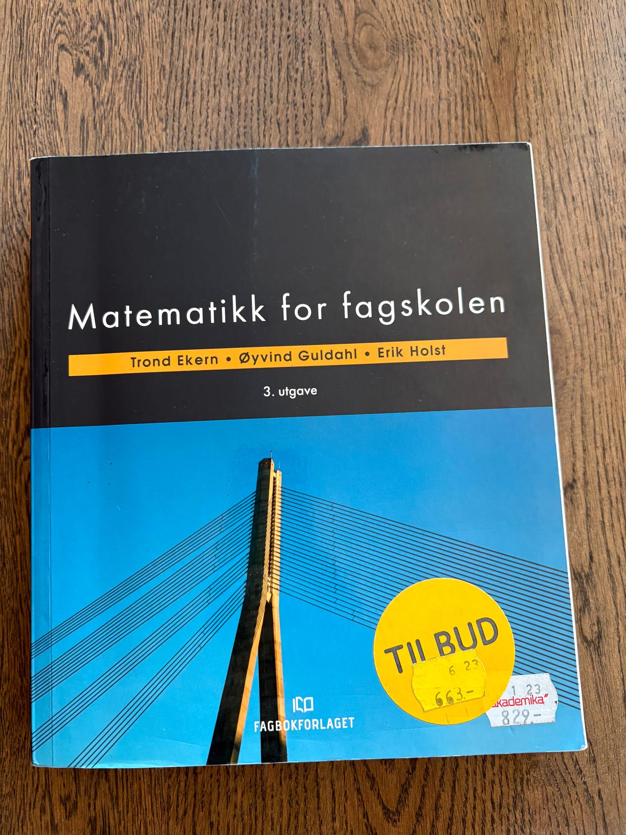Matte og fysikkbok | FINN-torget
