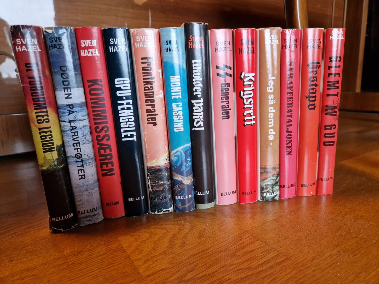 Sven Hazel - 13 bøker. | FINN-torget