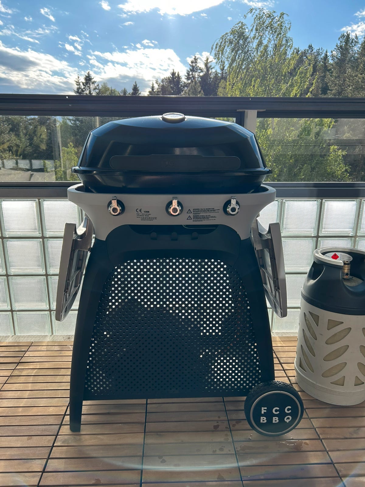 (Reservert) FCC BBQ X-Grill Elite gassgrill - Anbefalt av Tek.no | FINN ...