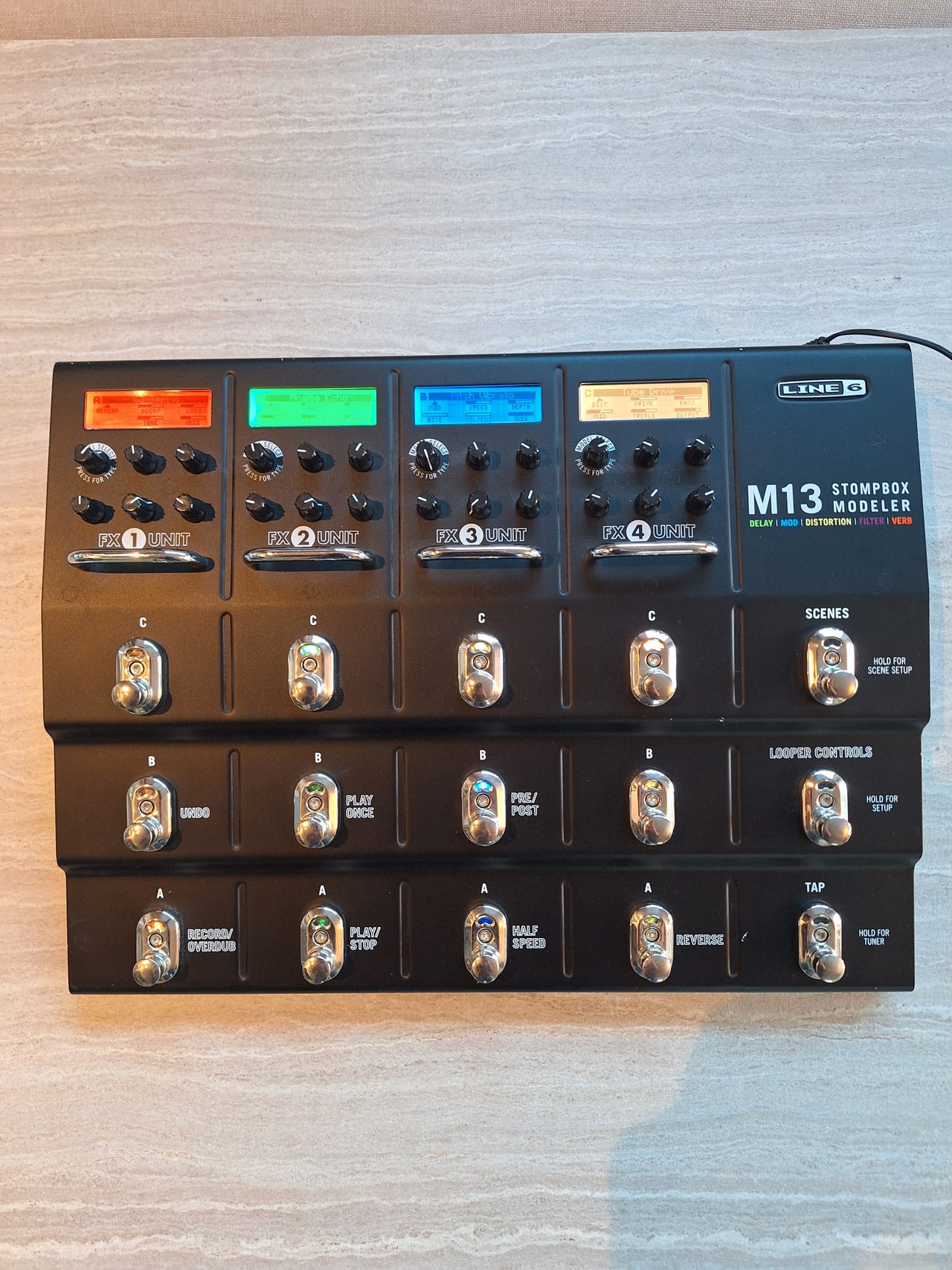Line 6 M13 Stompox Modeler inkl strøm-adapter | FINN-torget