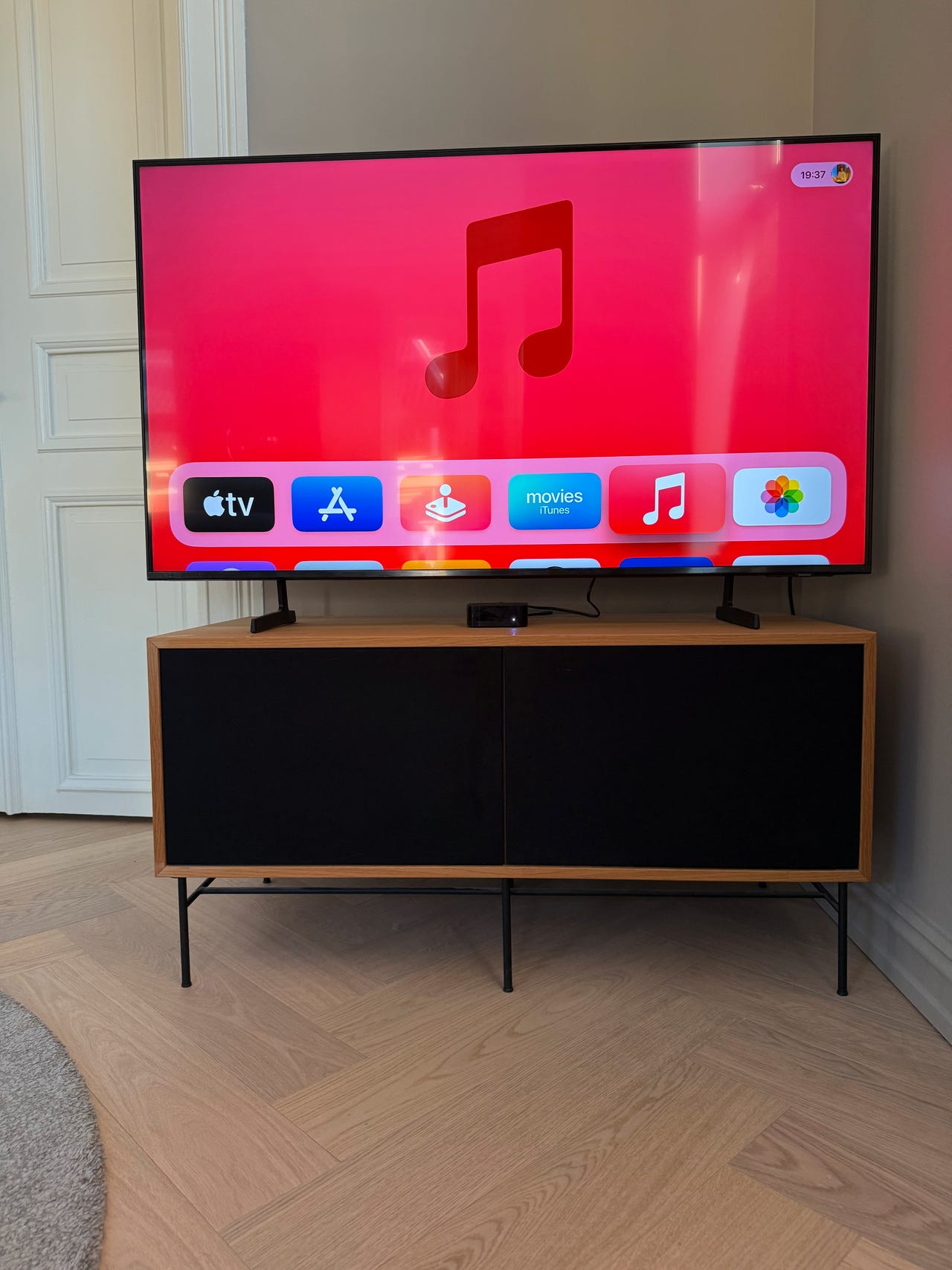 Tv benk fra Bolia - Case HiFi | FINN-torget