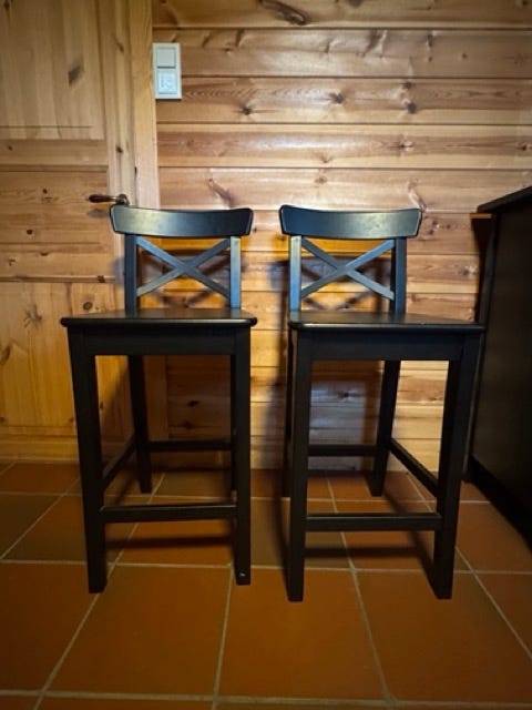 IKEA barkrakker svarte tre - barstoler x 2 stk | FINN-torget