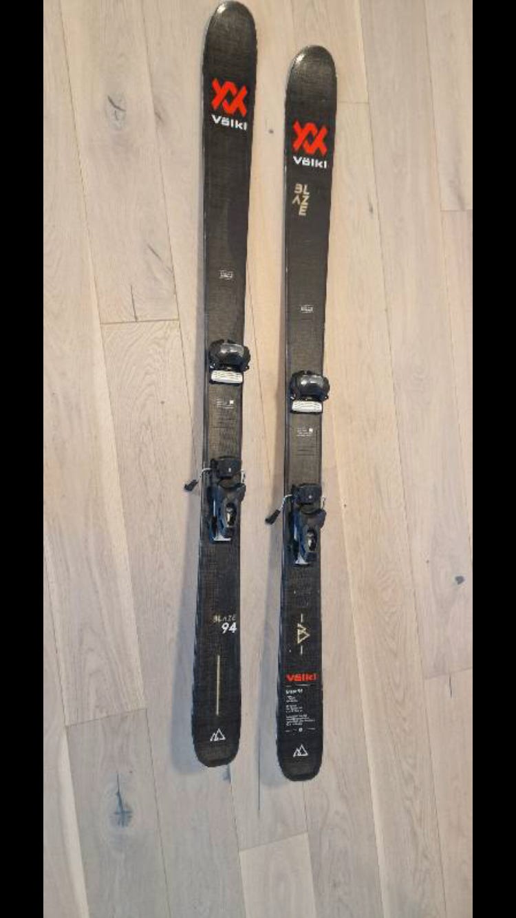 Volkl blace 94 | Leki Haute skitave | Swix rulleskibag paddic nordic ...