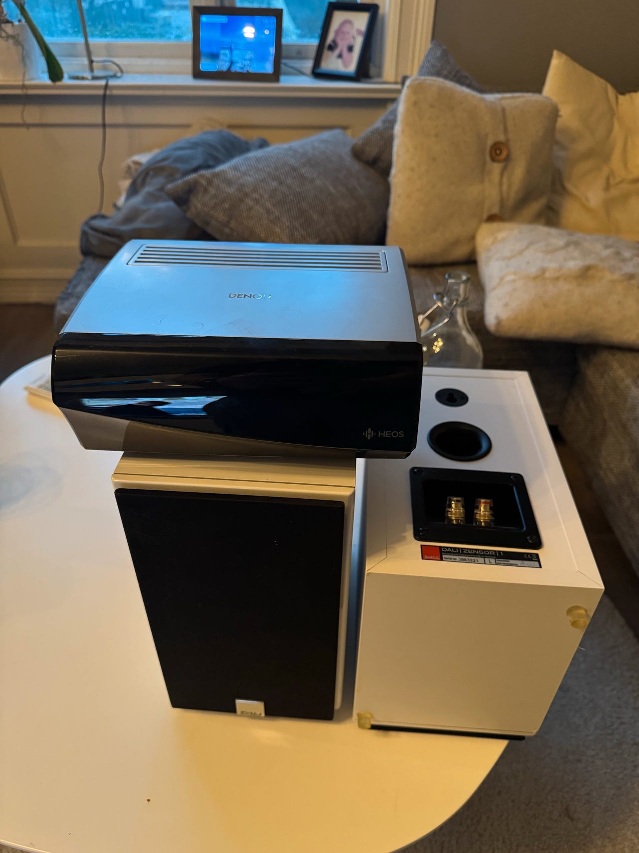 Denon HEOS EC4A Amplifier og DALI Zensor 1 Høyttalere | FINN-torget