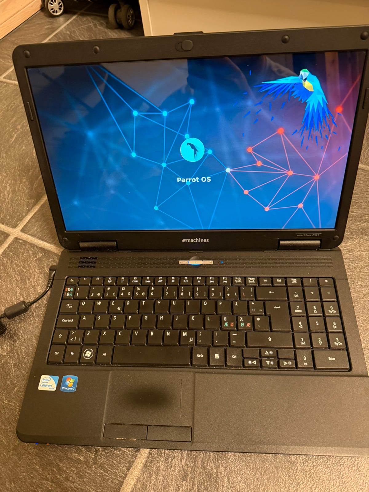 eMachines E527 laptop | FINN-torget