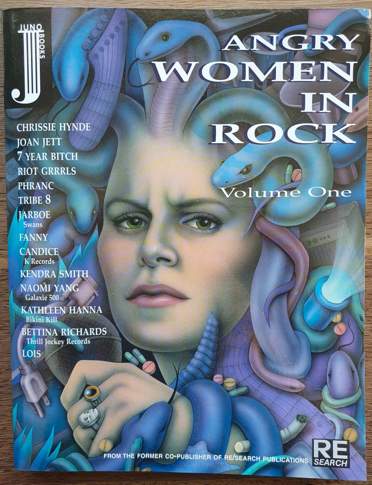Angry Women in Rock volume one Juno Books | FINN-torget