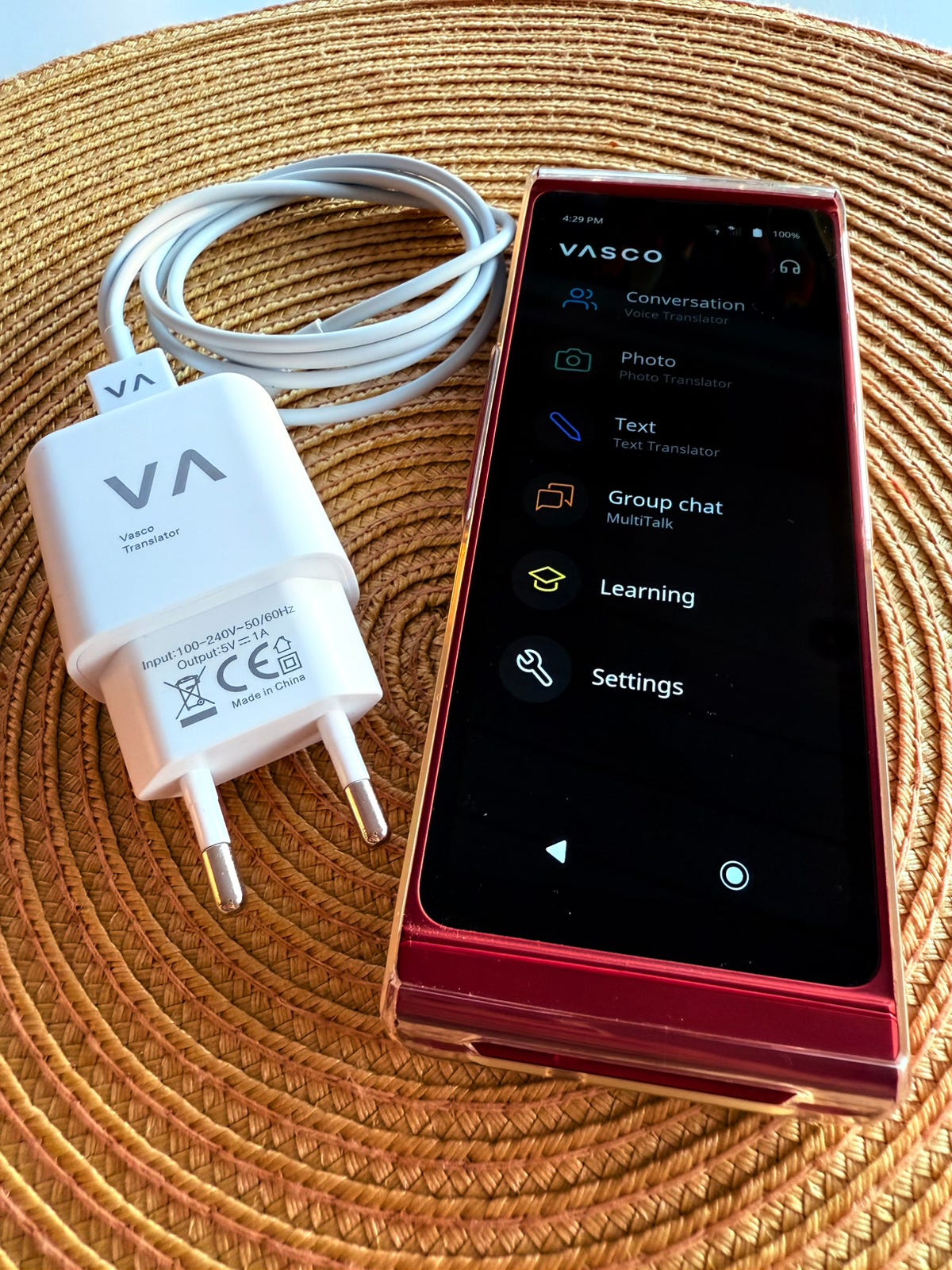 Vasco V4 ruby red universal translator with 112 languages | FINN-torget
